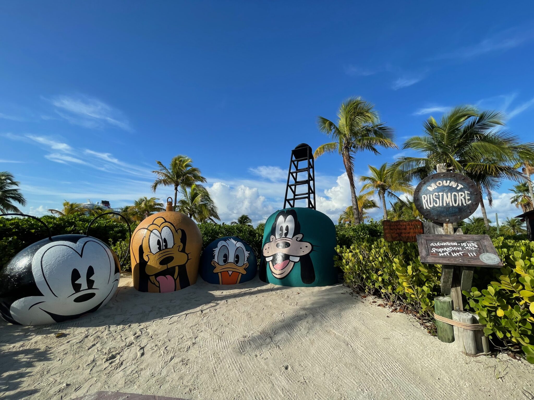 Your Guide to Disney’s Castaway Cay | wheretogotravelco.com